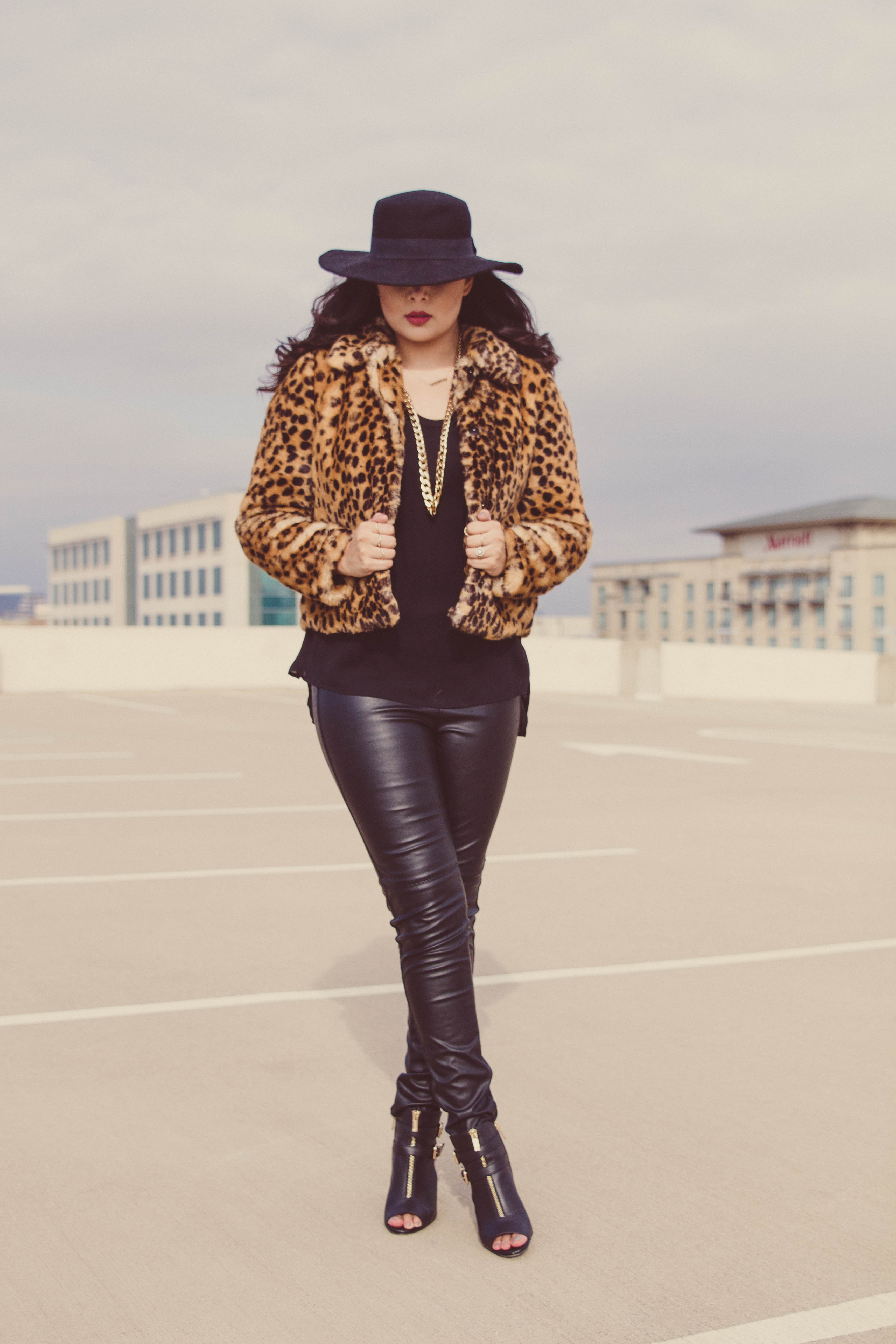 Faux Real – Dallas [Intuitive]